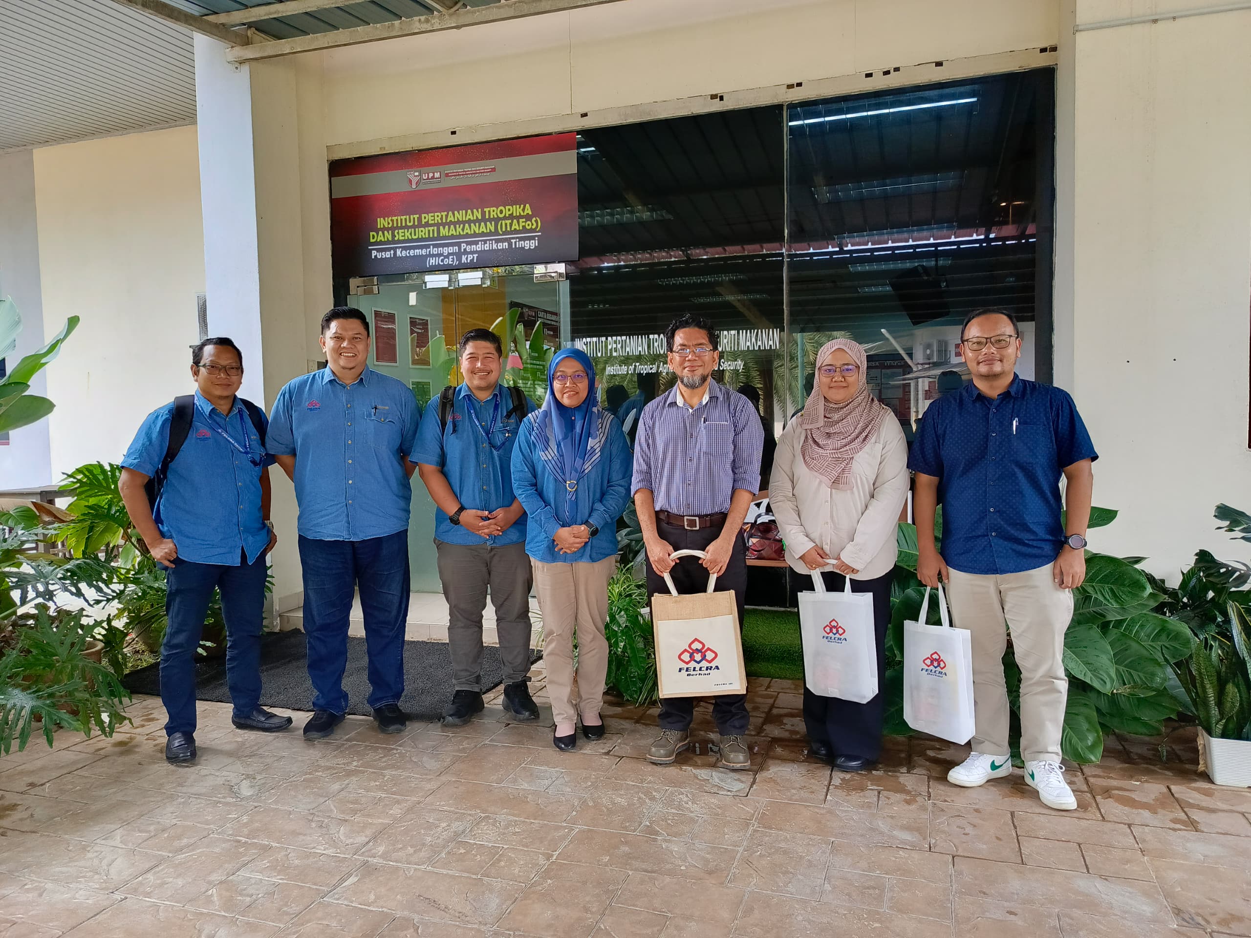 Visitor from the Federal Land Consolidation and Rehabilitation ...